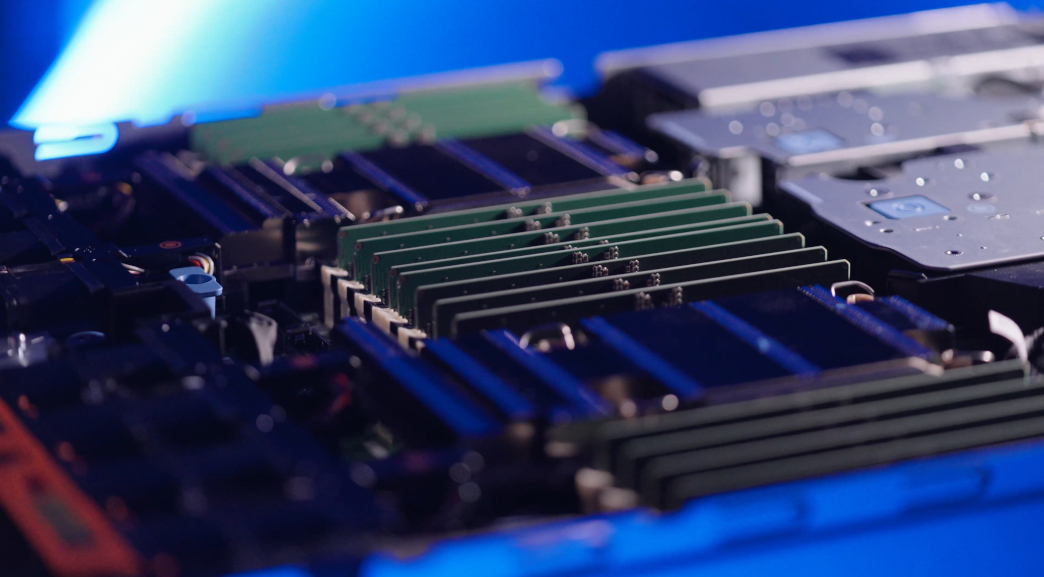 Benefit from High-Availability Public Cloud, whilst saving money using ...